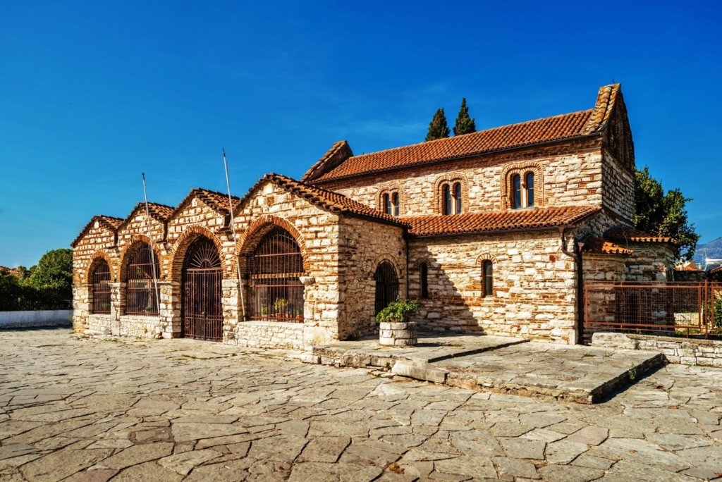 ΑΓΙΑ ΘΕΟΔΩΡΑ – Ο Δρόμος του Γιοφυριού
